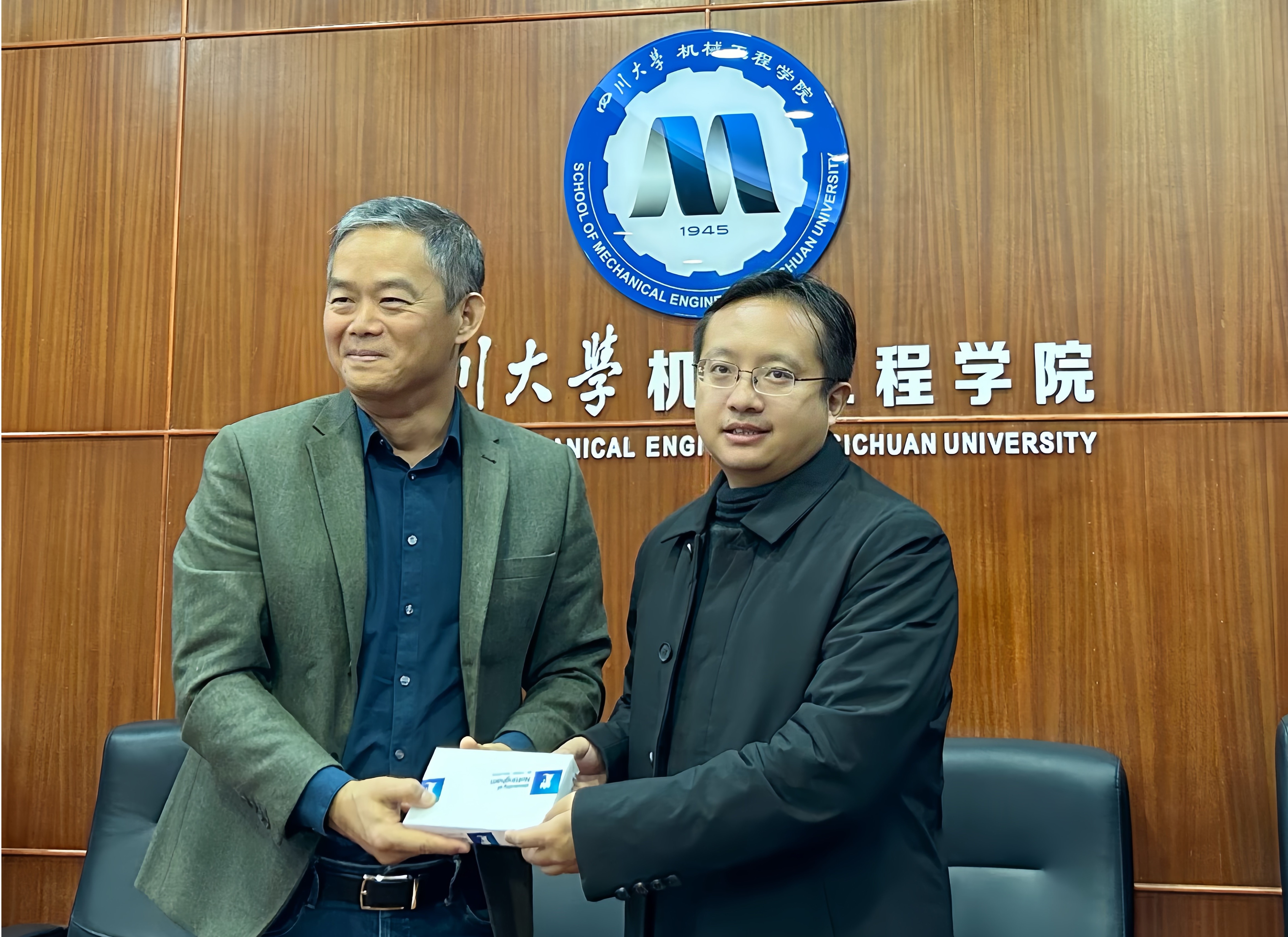 英国诺丁汉大学工学院Alex Chong和Lily Ma一行来访我院-机械工程学院